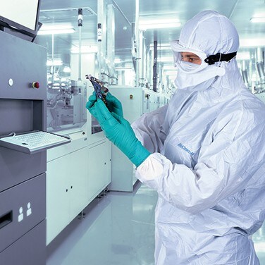 Cleanroom PPE: Protecting the Wearer and the Product